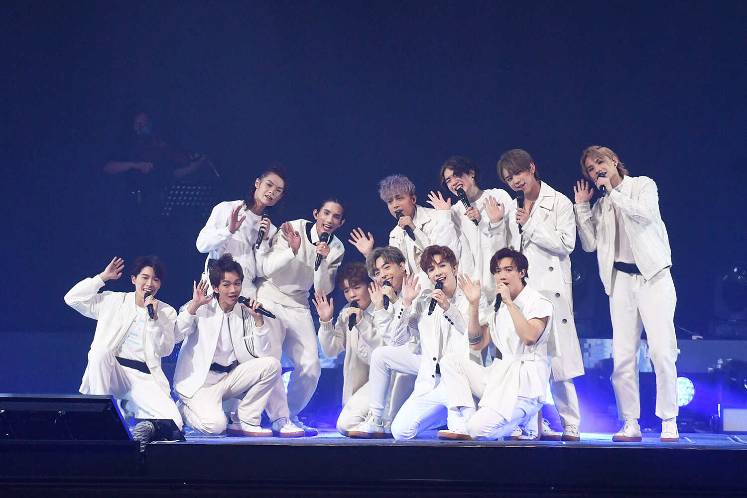 ‘Eating screws’ and other Canto slang all about entertainment | Young ...