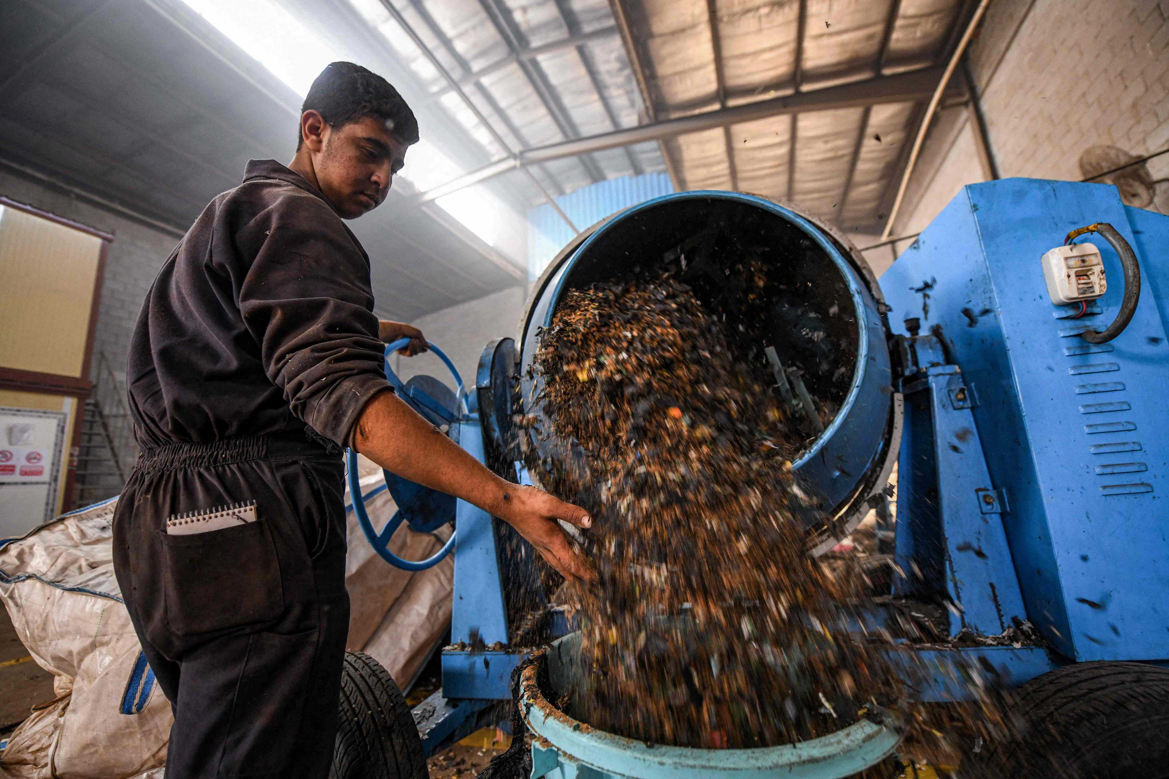 Young Egyptians battle plastic pollution by recycling waste into bricks ...