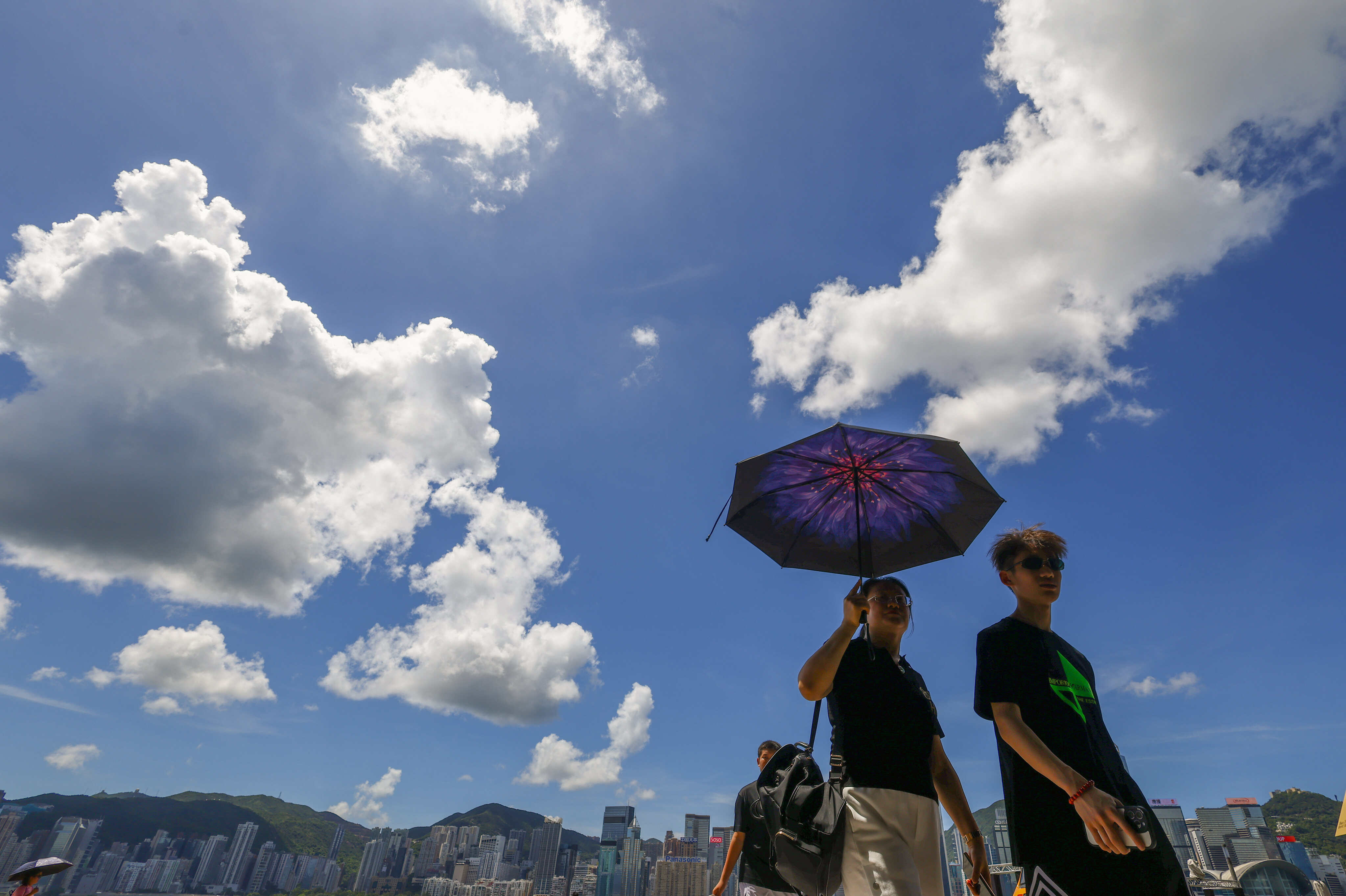 Hong Kong may issue T1 warning on Wednesday as Typhoon Doksuri moves ...