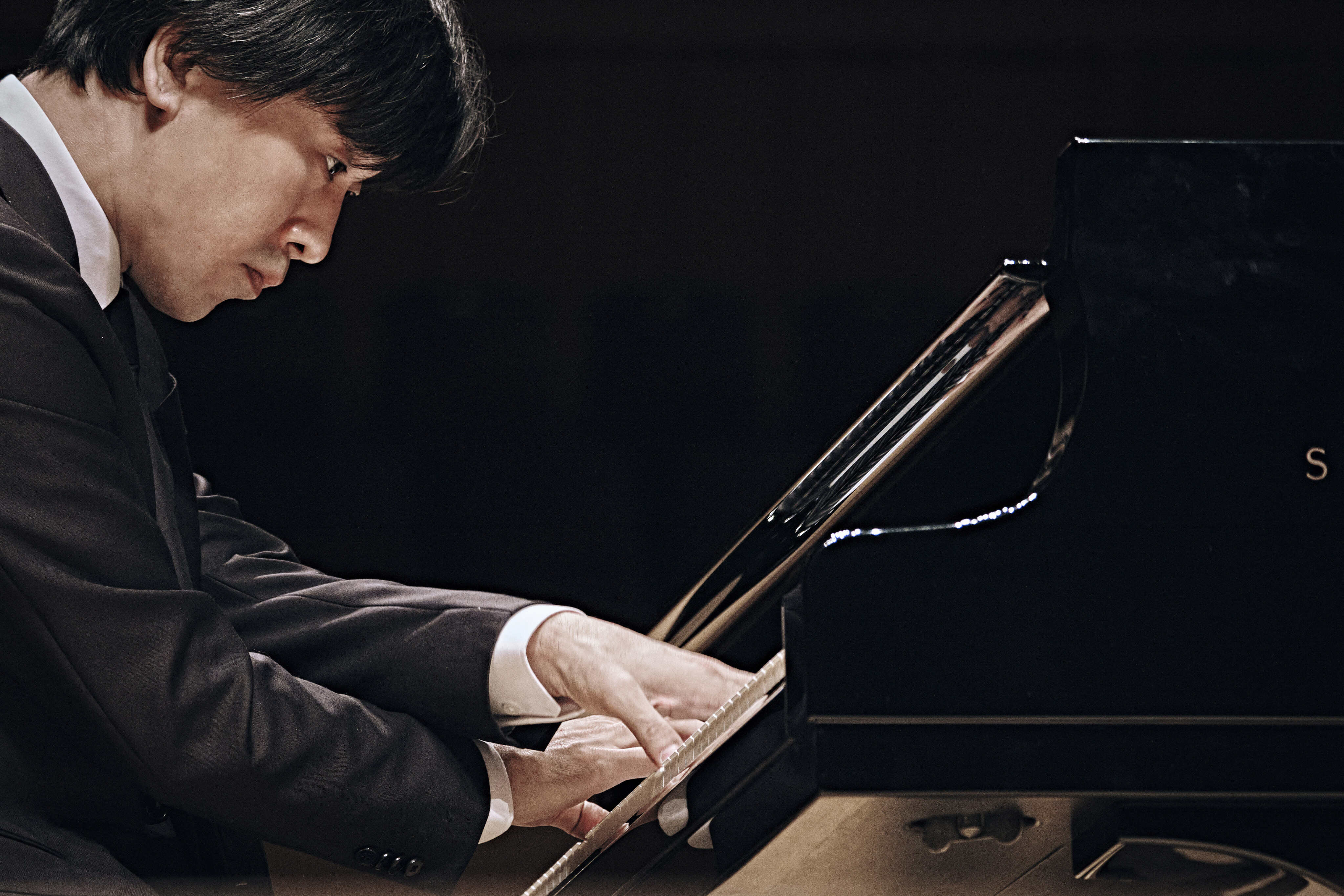 Pointers from pianist Sohn Min-soo on how to play and perform with ...