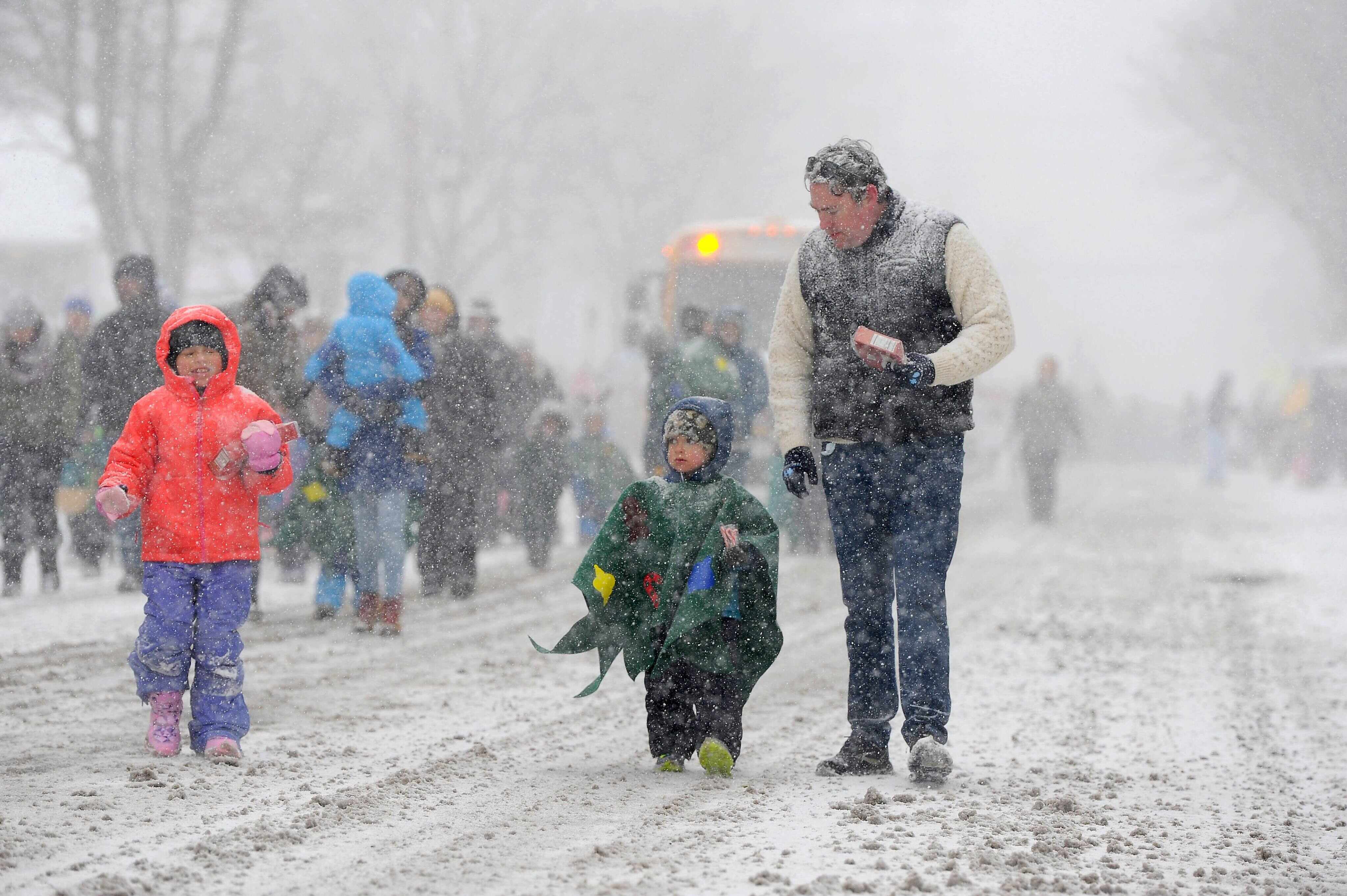 What is lake-effect snow, and how is it different from regular flurries ...
