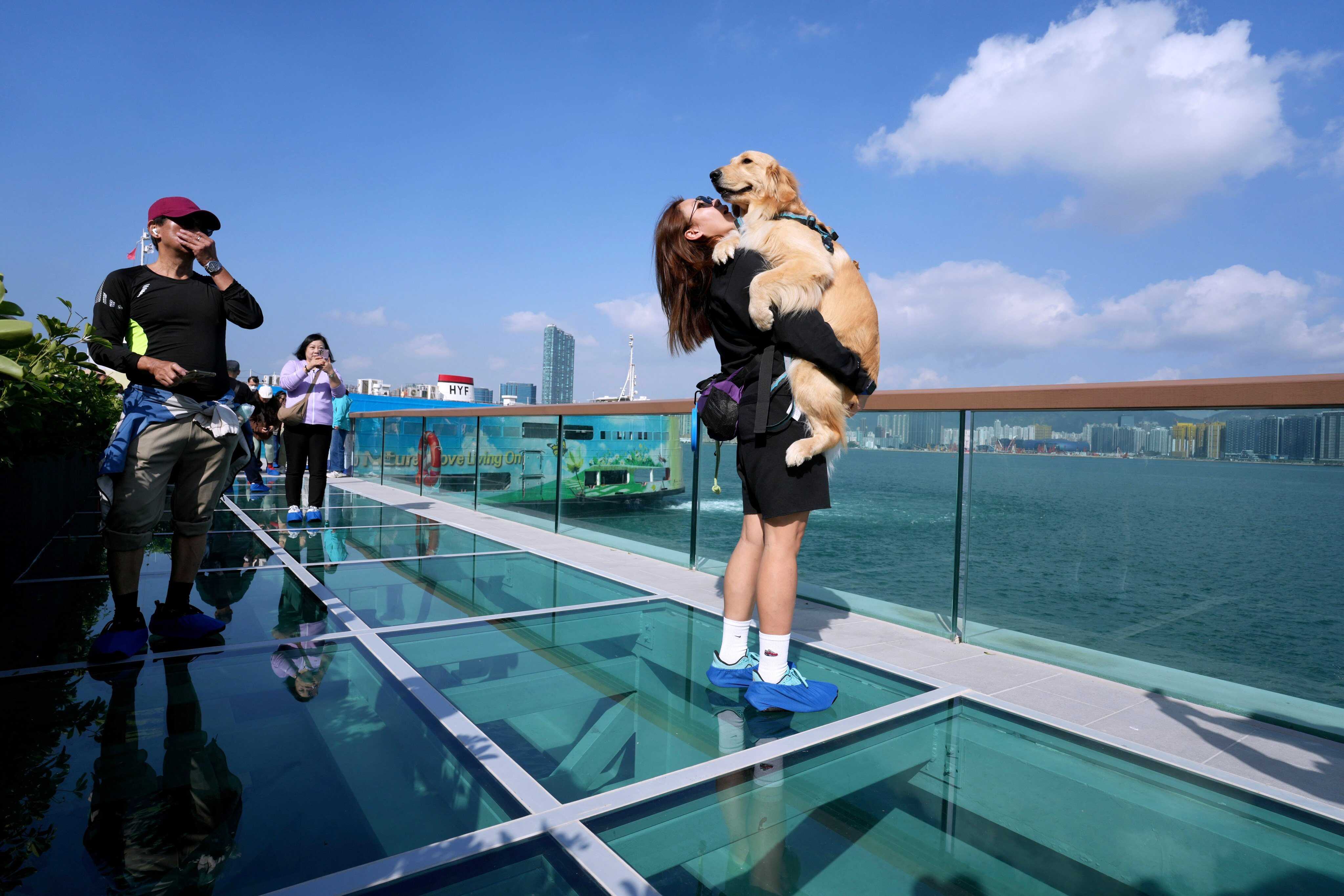 Hongkongers flock to East Coast Boardwalk in North Point | Young Post Club