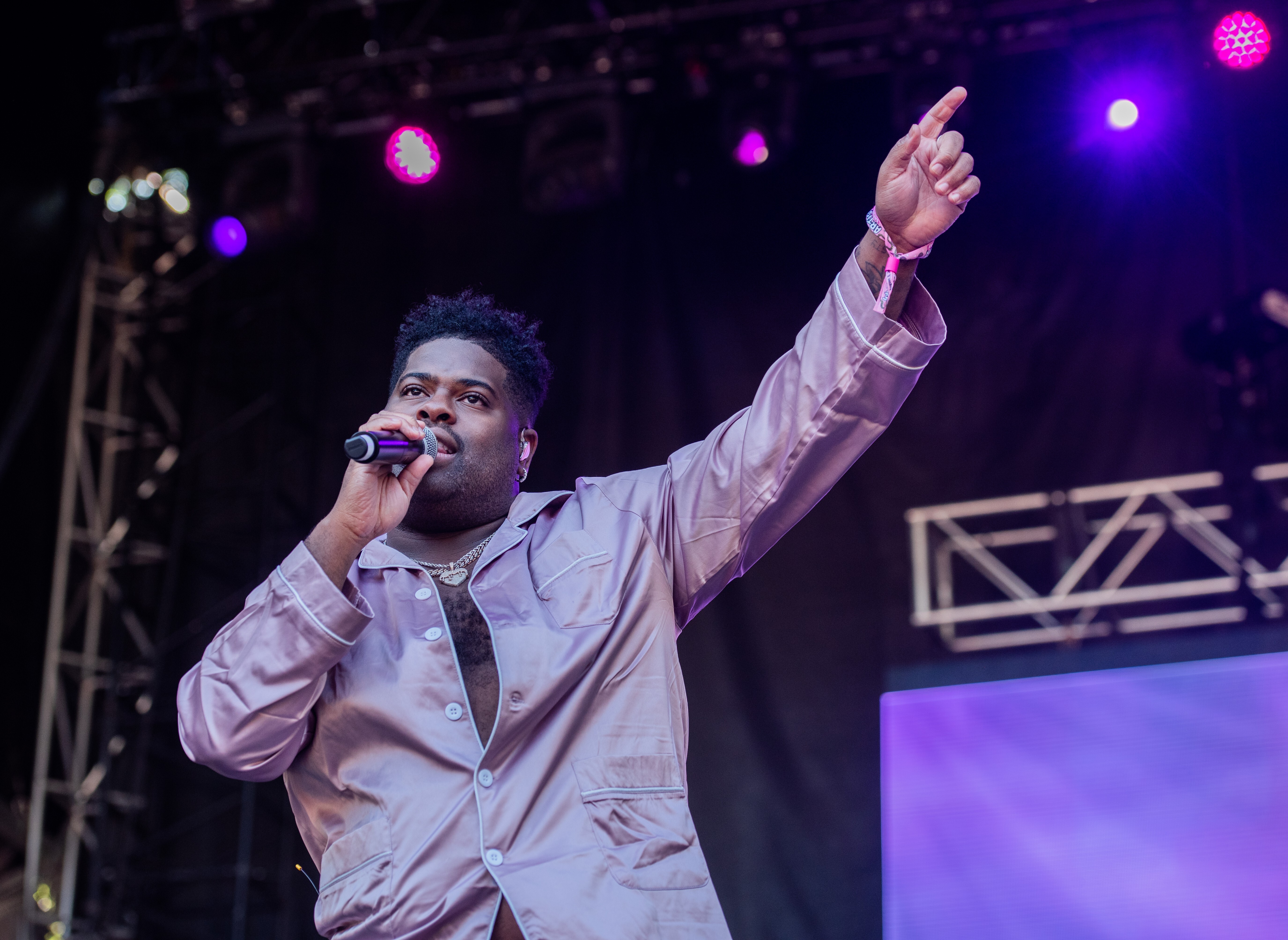 R&B artist Pink Sweat$ talks K-pop, identity, and his secret job before ...