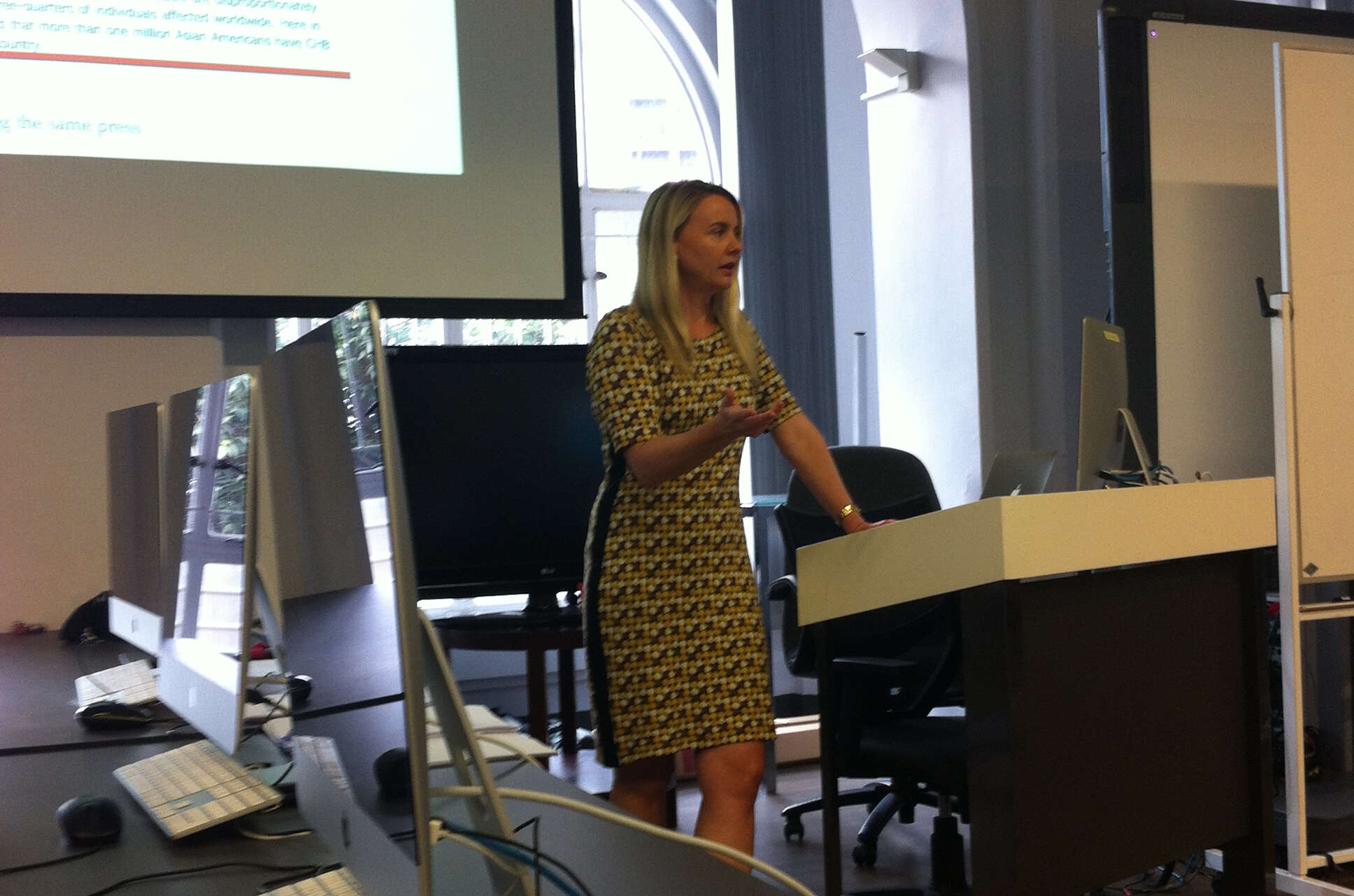 Former ABC News and CNN journalist Anne Kruger gives students a taste ...