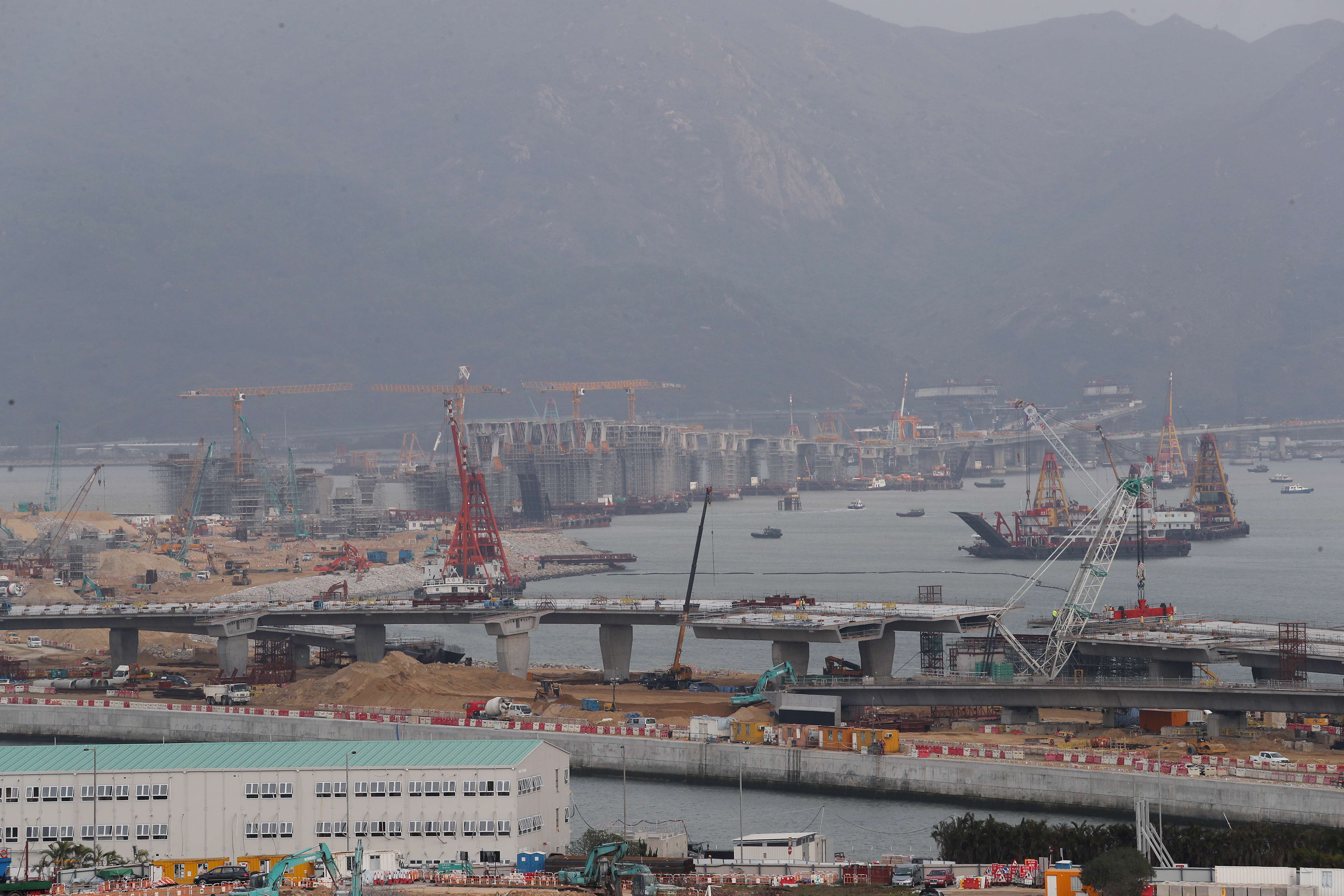 Hong Kong’s section of a bridge to Zhuhai and Macau to be ready by the end of the year | Young ...