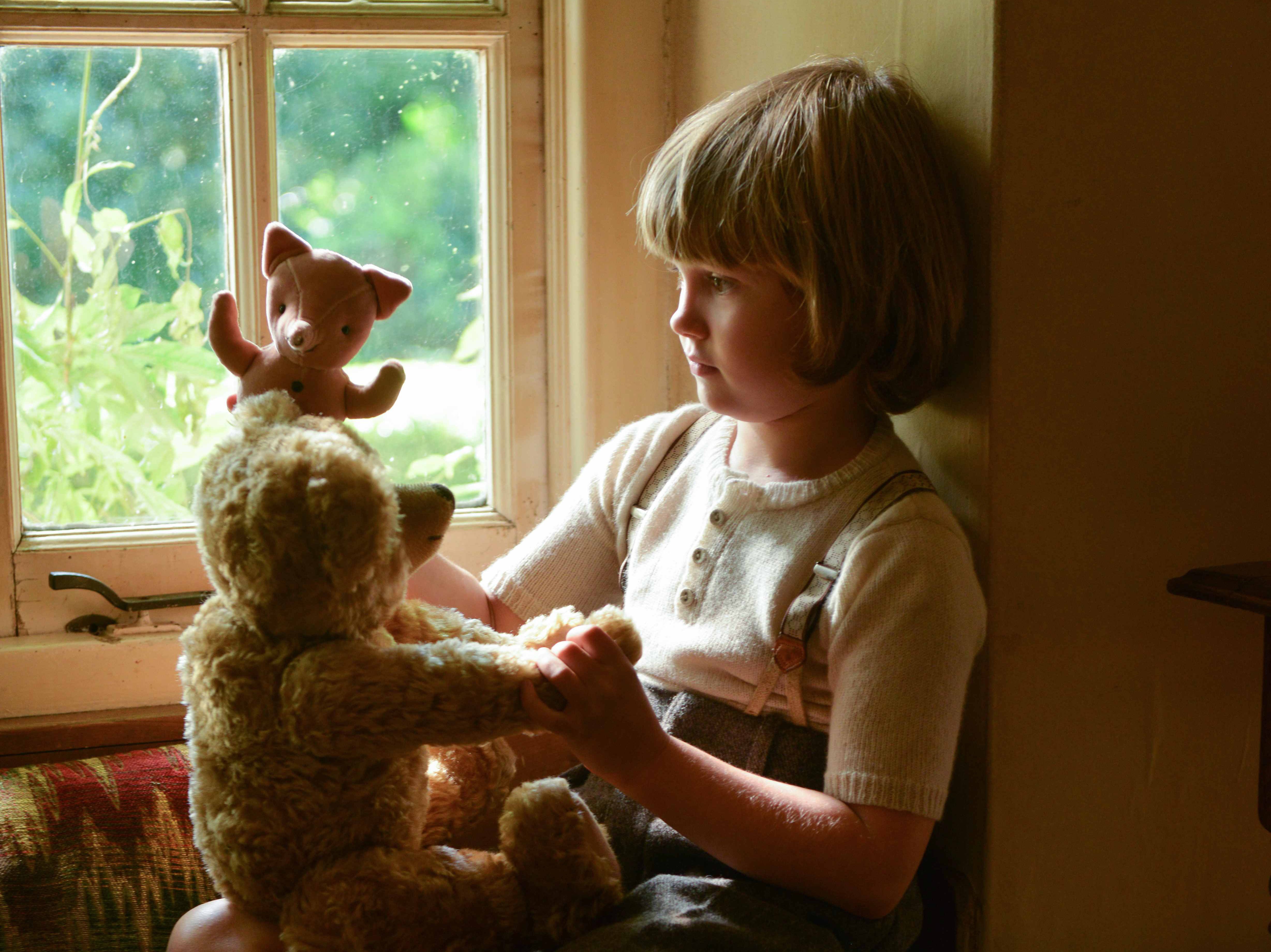 Goodbye Christopher Robin offers a glimpse of the sombre truth behind ...