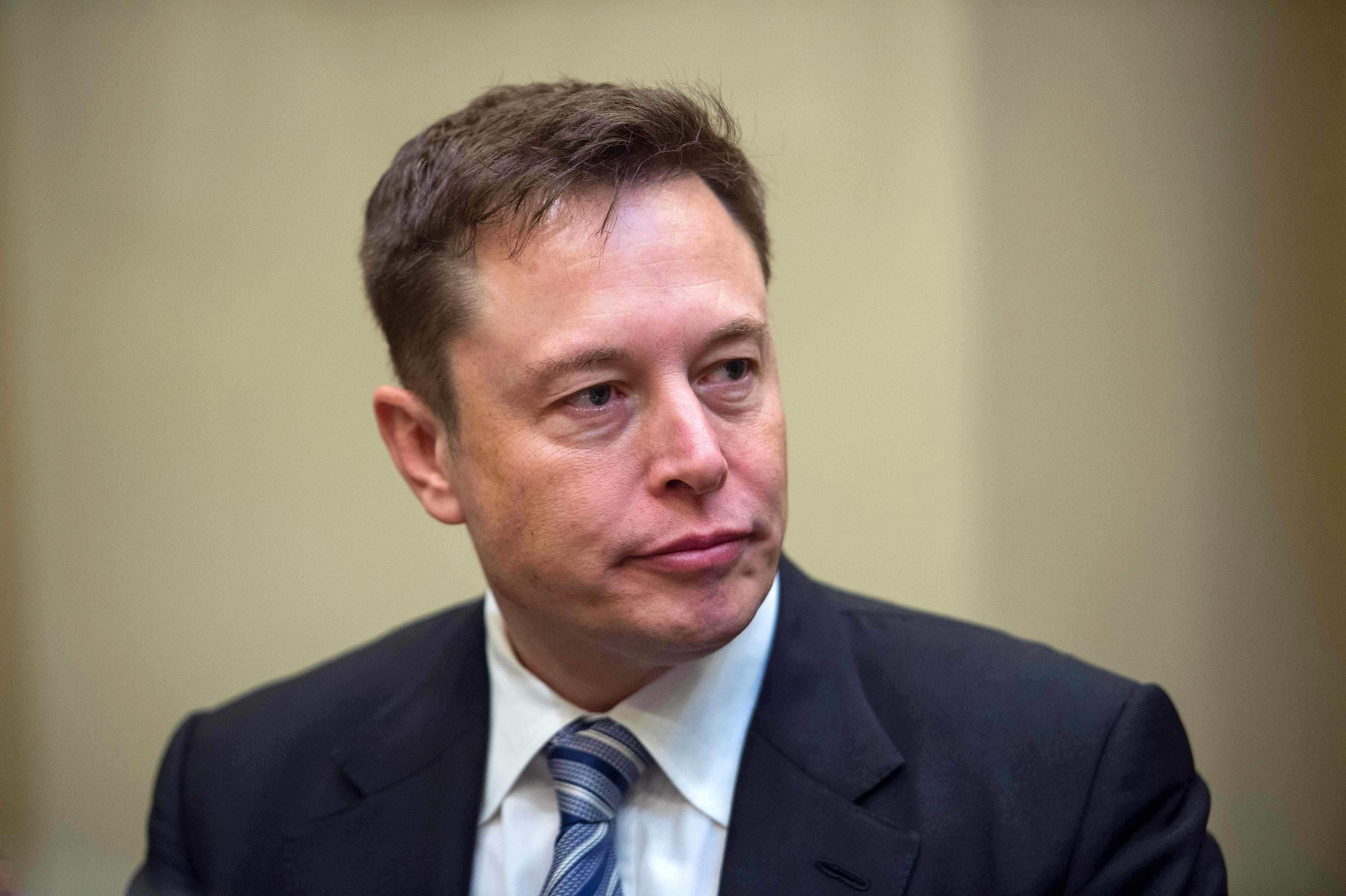 Elon Musk continues unfounded attack against Vernon Unsworth, the ...