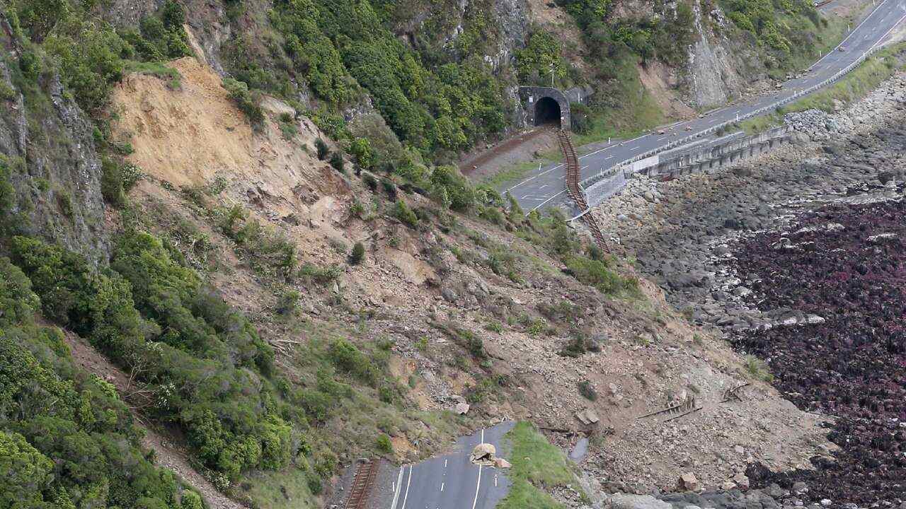 At least two killed when 7.8 earthquake hit New Zealand, followed by 6. ...
