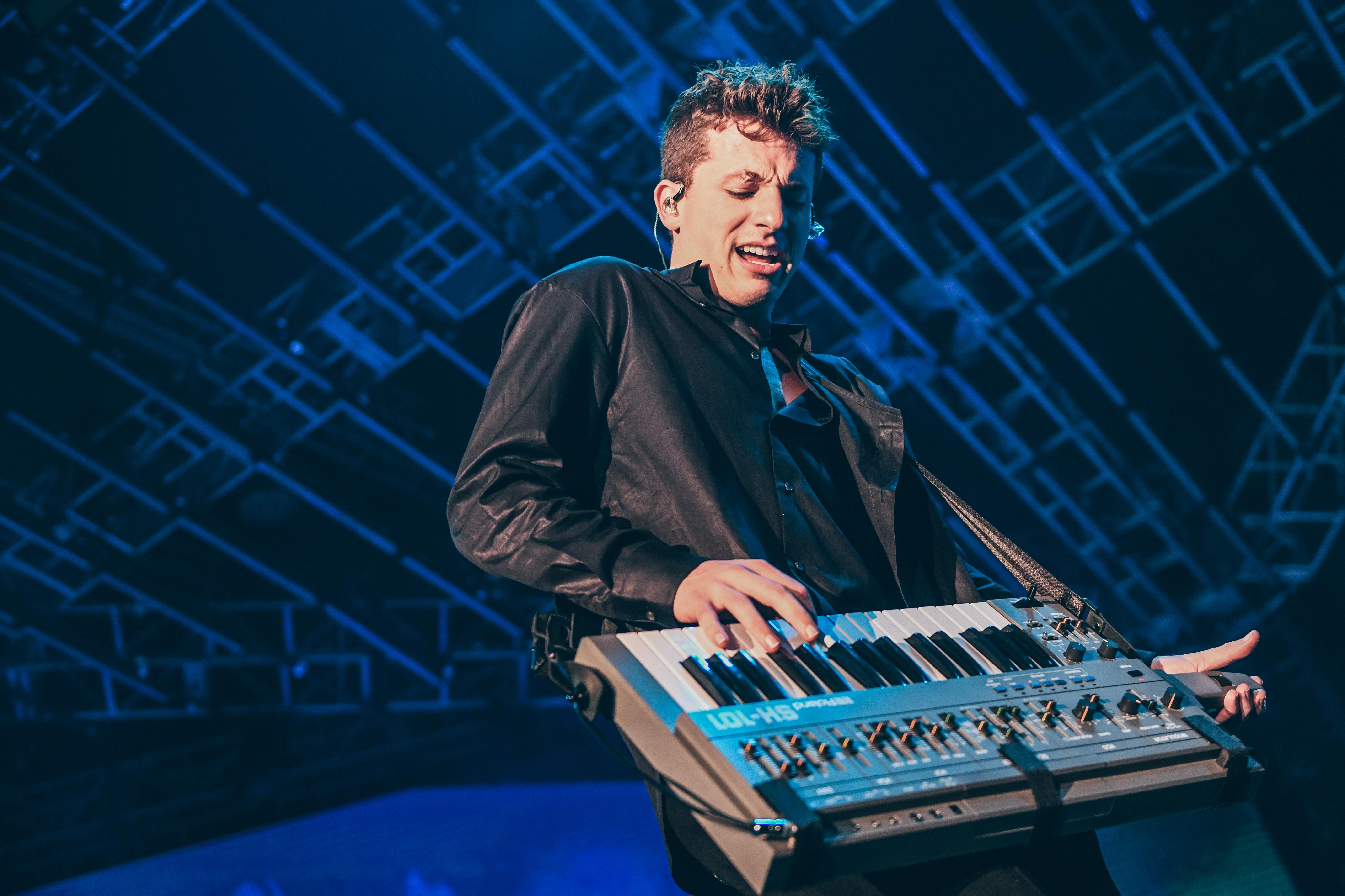 Charlie Puth was a pro and a tease on the HK leg of his Voicenotes tour ...