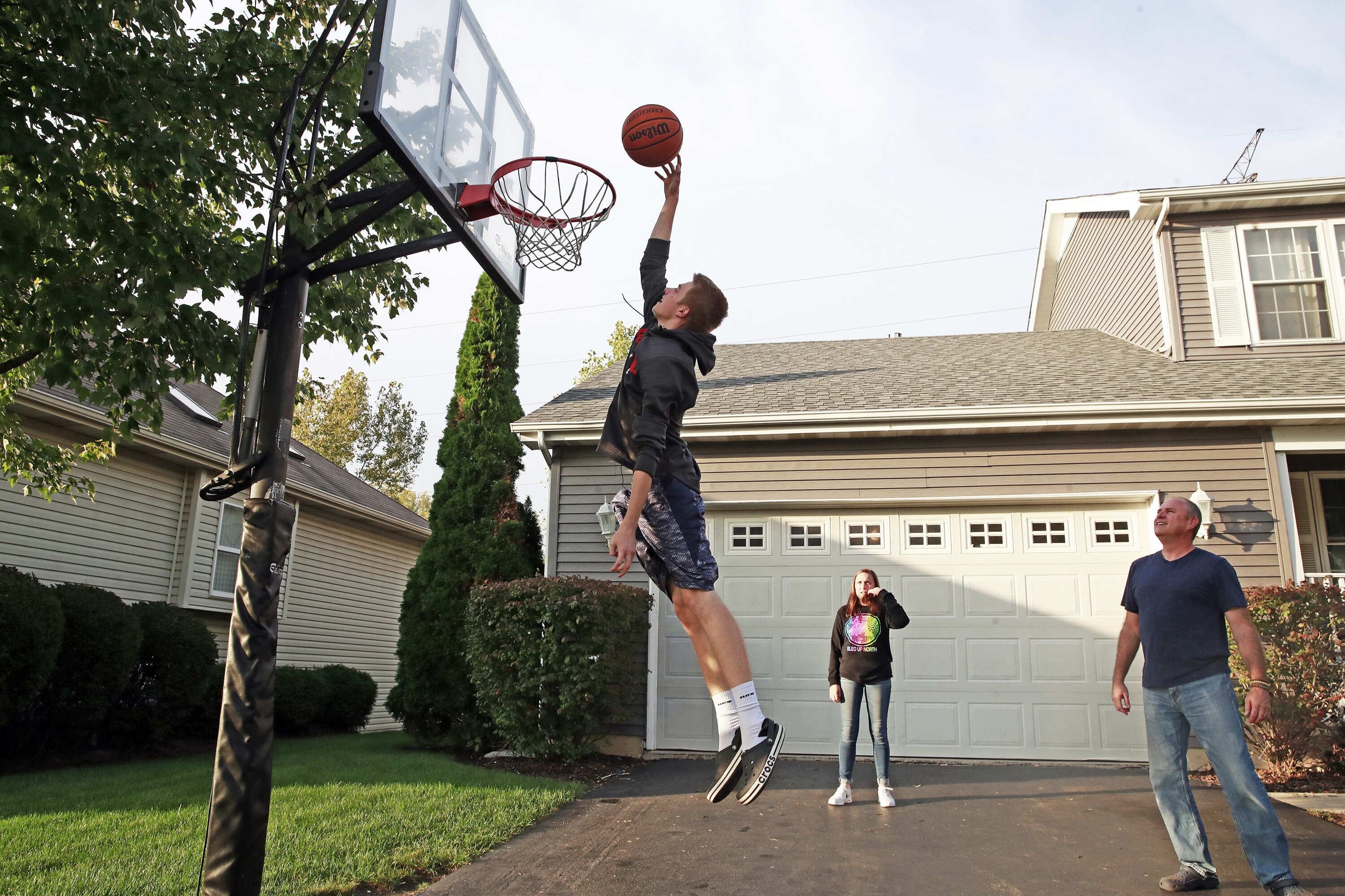 As US teen loses his sight, friends and strangers turn to crowdfunding ...